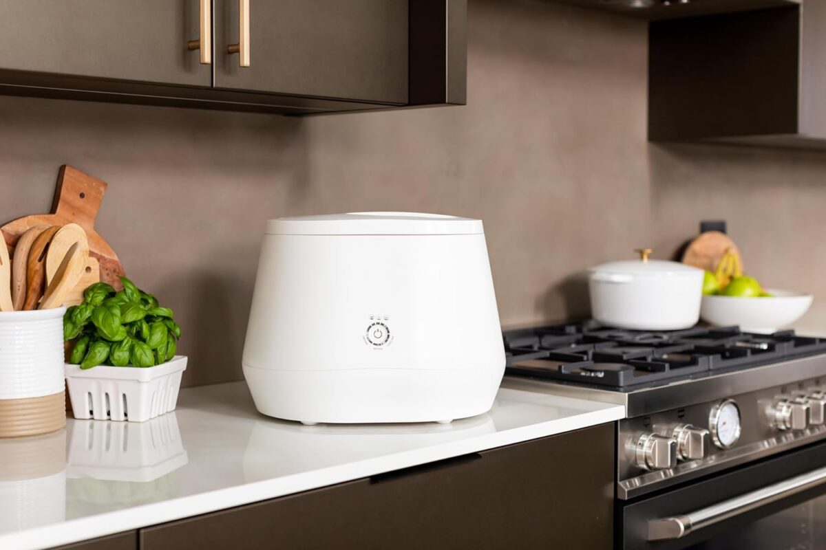 Lomi Electric Composter Review - Tech D Gadgets
